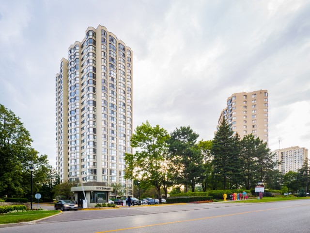 10 Lisa St | 10 Lisa Street Apartments Condos | Condos.ca