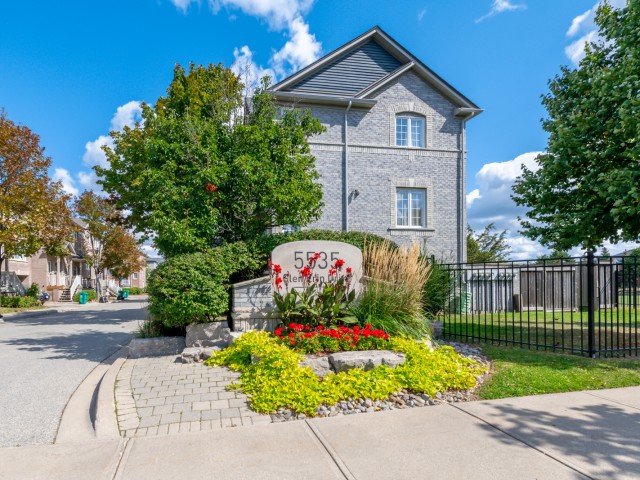 76 - 5535 Glen Erin Drive, Mississauga | For Sale @ $799,900 | Condos.ca