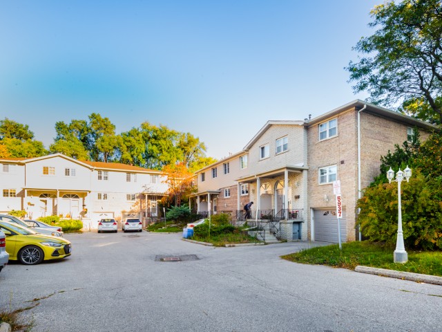 7 - 5937 Bathurst Street S, North York | Terminated, C12040909 | Condos.ca