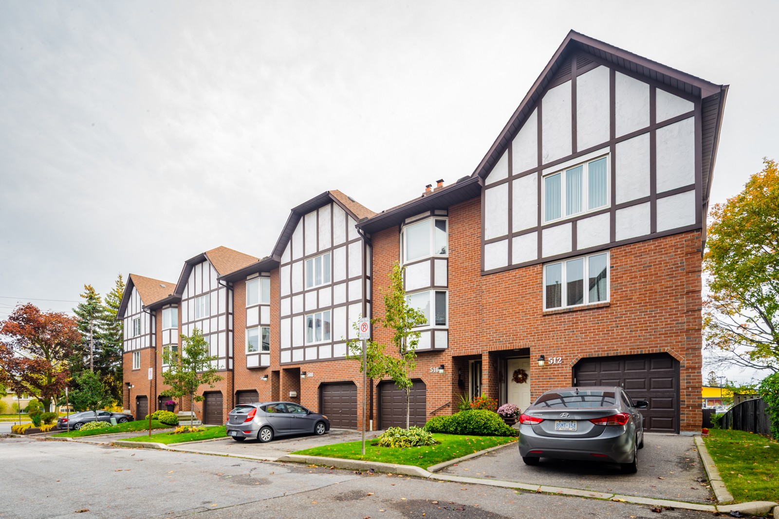 500 Renforth Drive Townhouses | 512 Renforth Dr | Condos.ca