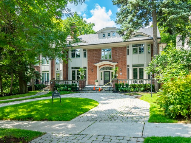 210 Russell Hill Rd, Toronto | Sold, C4090051 | Condos.ca