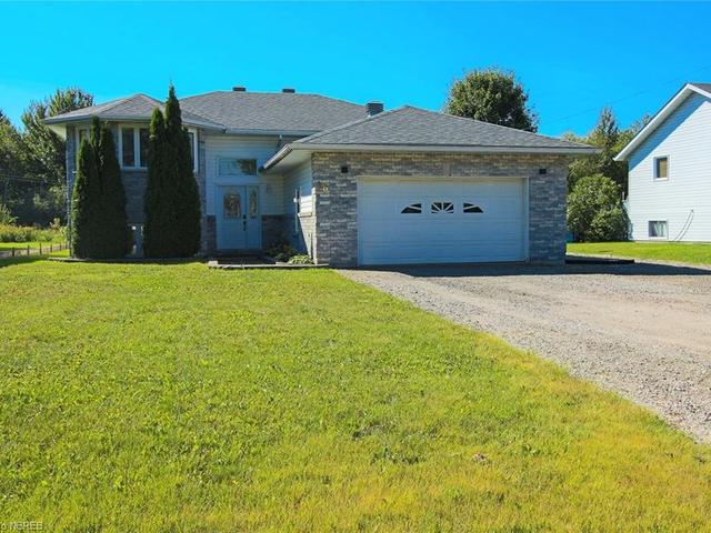 56 Riverfront Dr, Sturgeon Falls, ON | Property.ca