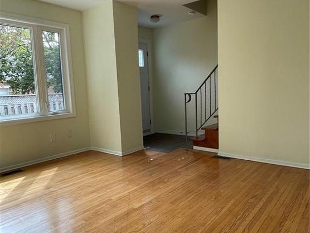 683 Coronation Blvd, Cambridge, ON | Condos.ca