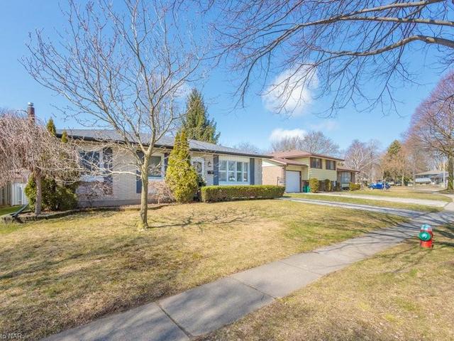 2833 Gail Ave, Niagara Falls, ON | Property.ca 2833 Gail Ave, Niagara Falls, ON | Property.ca
