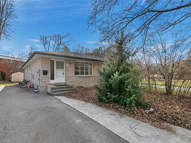 197A Cedarvale Crescent, Waterloo, ON | Condos.ca