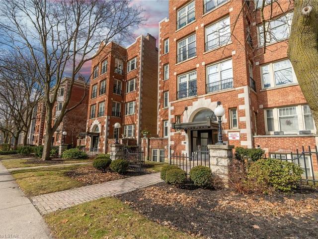 103 - 280 Queens Avenue, | For Sale @ $399,500 | Condos.ca