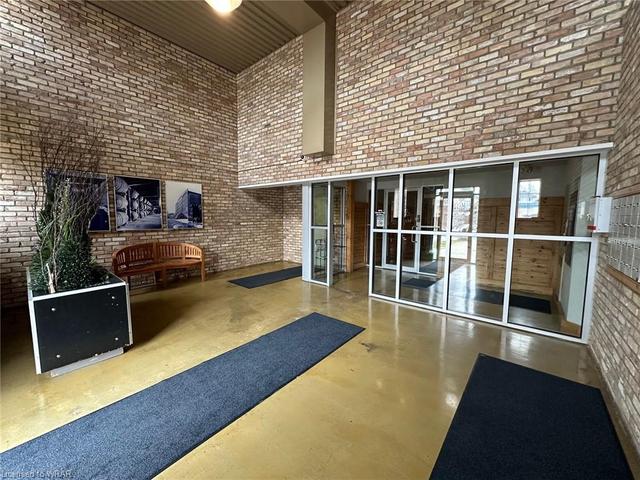 3 Father David Bauer Dr, Waterloo, ON | Condos.ca