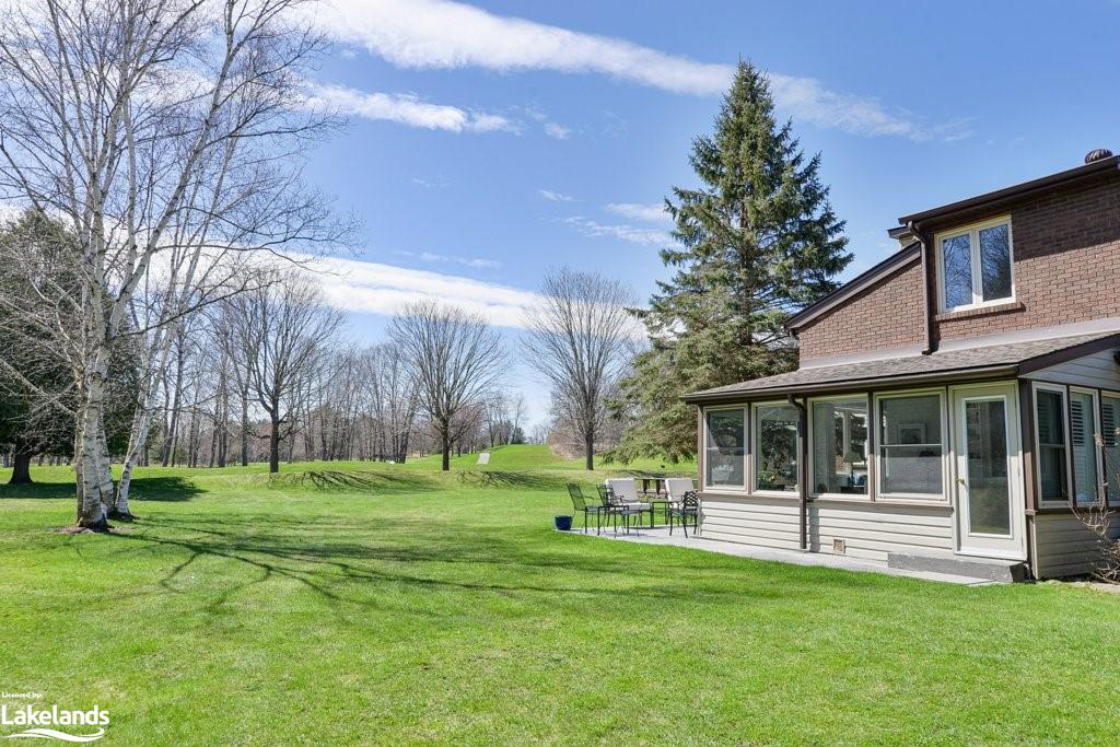 2 - 15 Golf Course Road, Bracebridge | For Sale @ $699,000 | Condos.ca