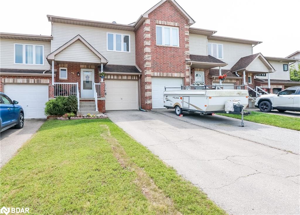 44 Parkside Crescent, Angus | For Sale @ $649,900 | Condos.ca