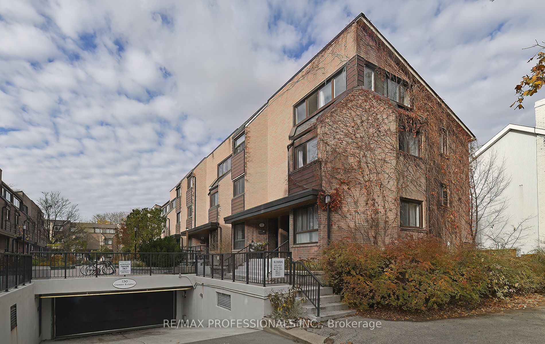 1 - 130 Clinton St, Toronto | For Sale @ $998,000 | Condos.ca