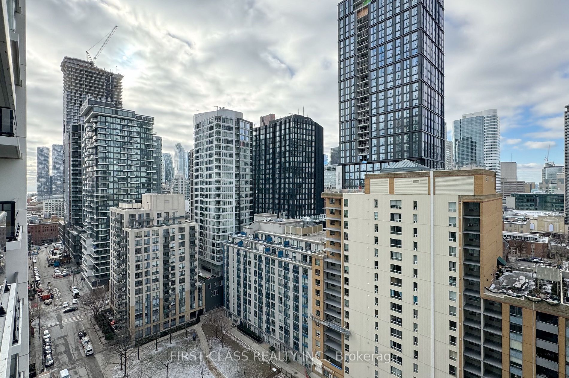 1707 - 77 Mutual St, Toronto | For Rent @ $2,350 | Condos.ca