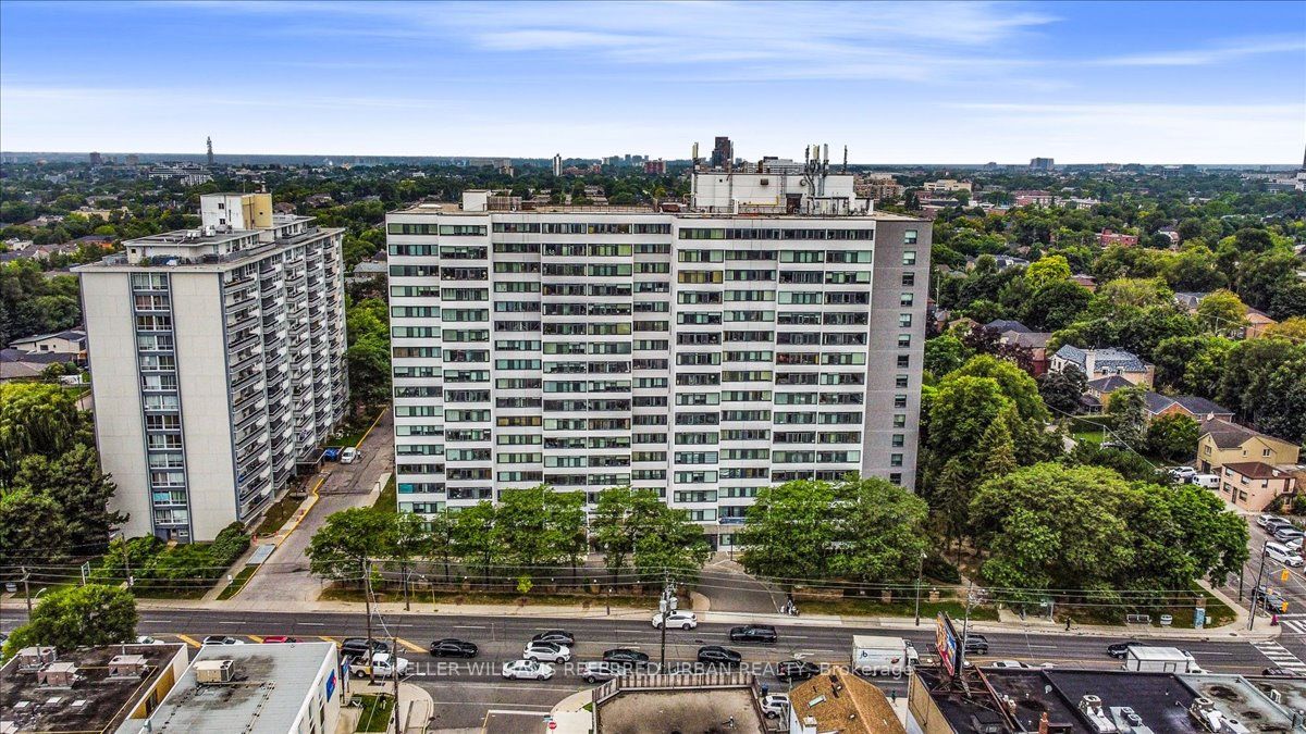 1401 - 3000 Bathurst St, North York | Sold, C10430198 | Condos.ca