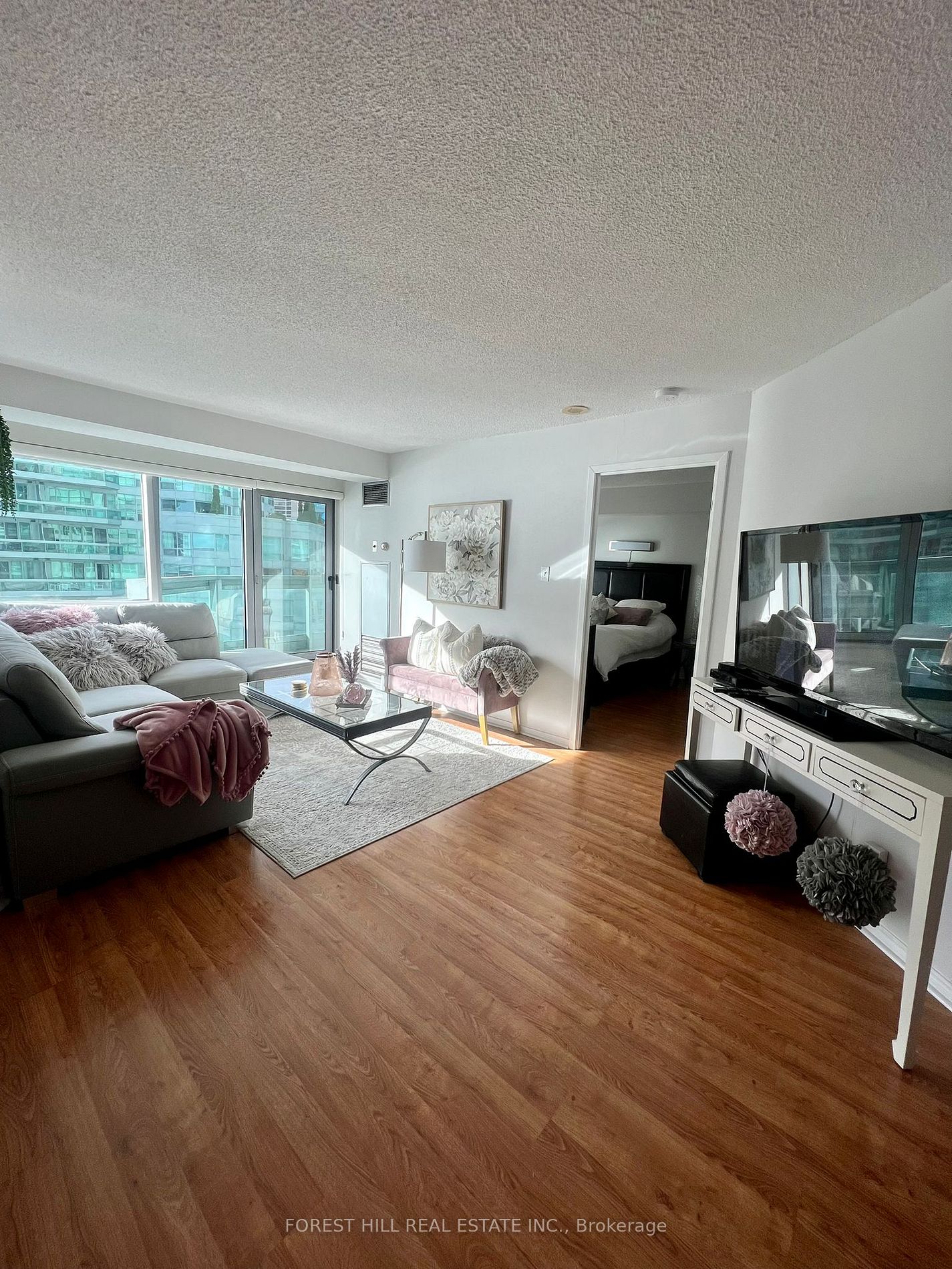 2413 - 10 Yonge St, | Expired, C10432754 | Condos.ca