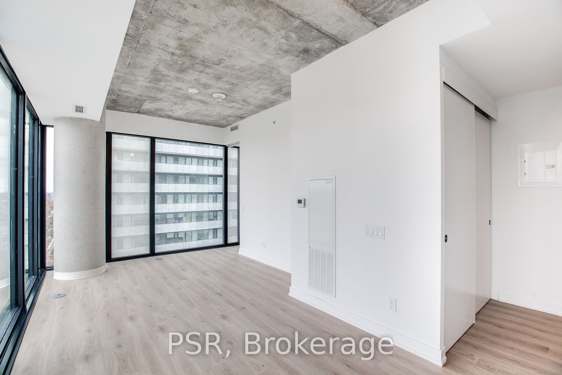 2005 - 161 Roehampton Ave, | Leased, C10432834 | Condos.ca