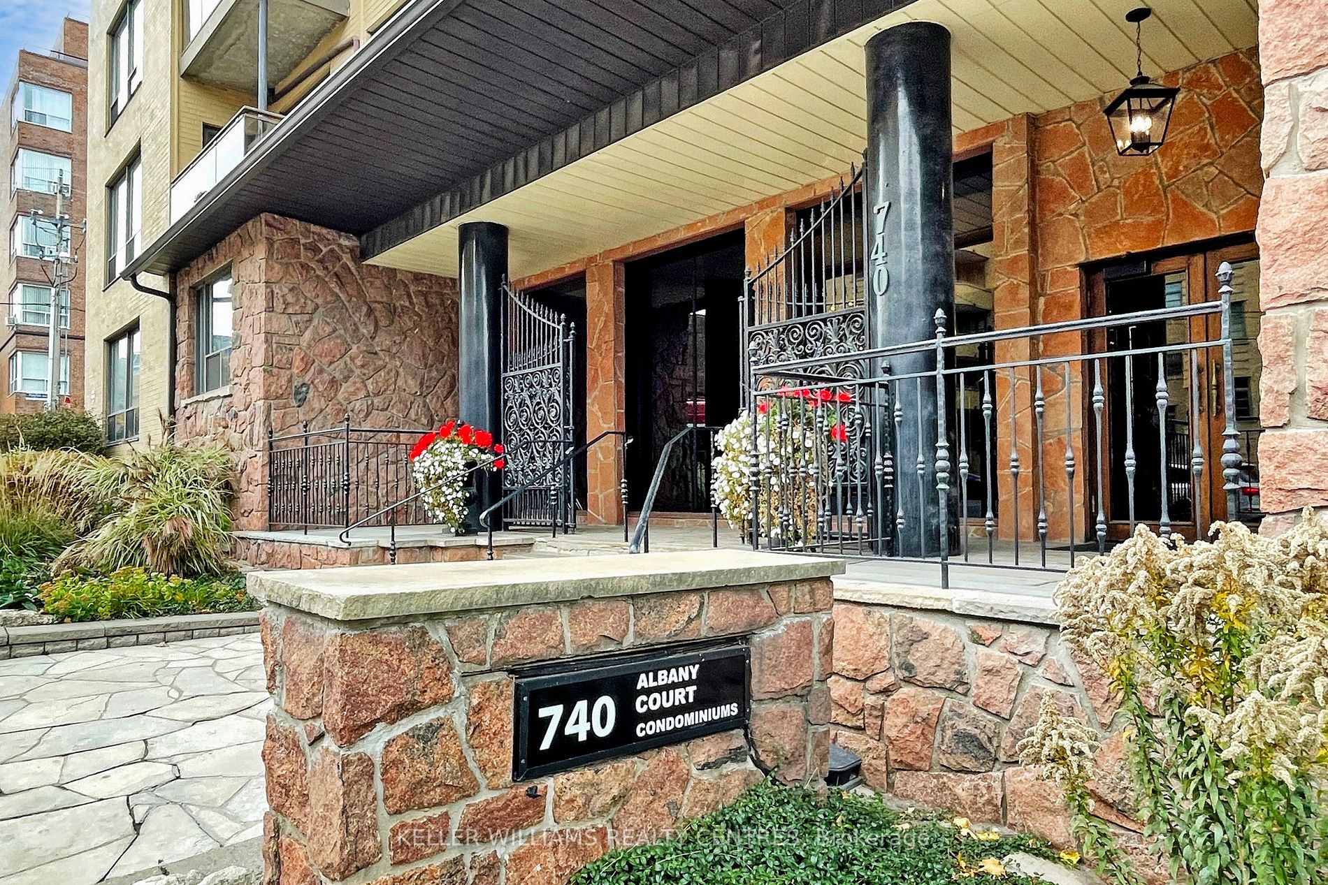 301 - 740 Eglinton Ave W, Toronto | Terminated, C10433566 | Condos.ca