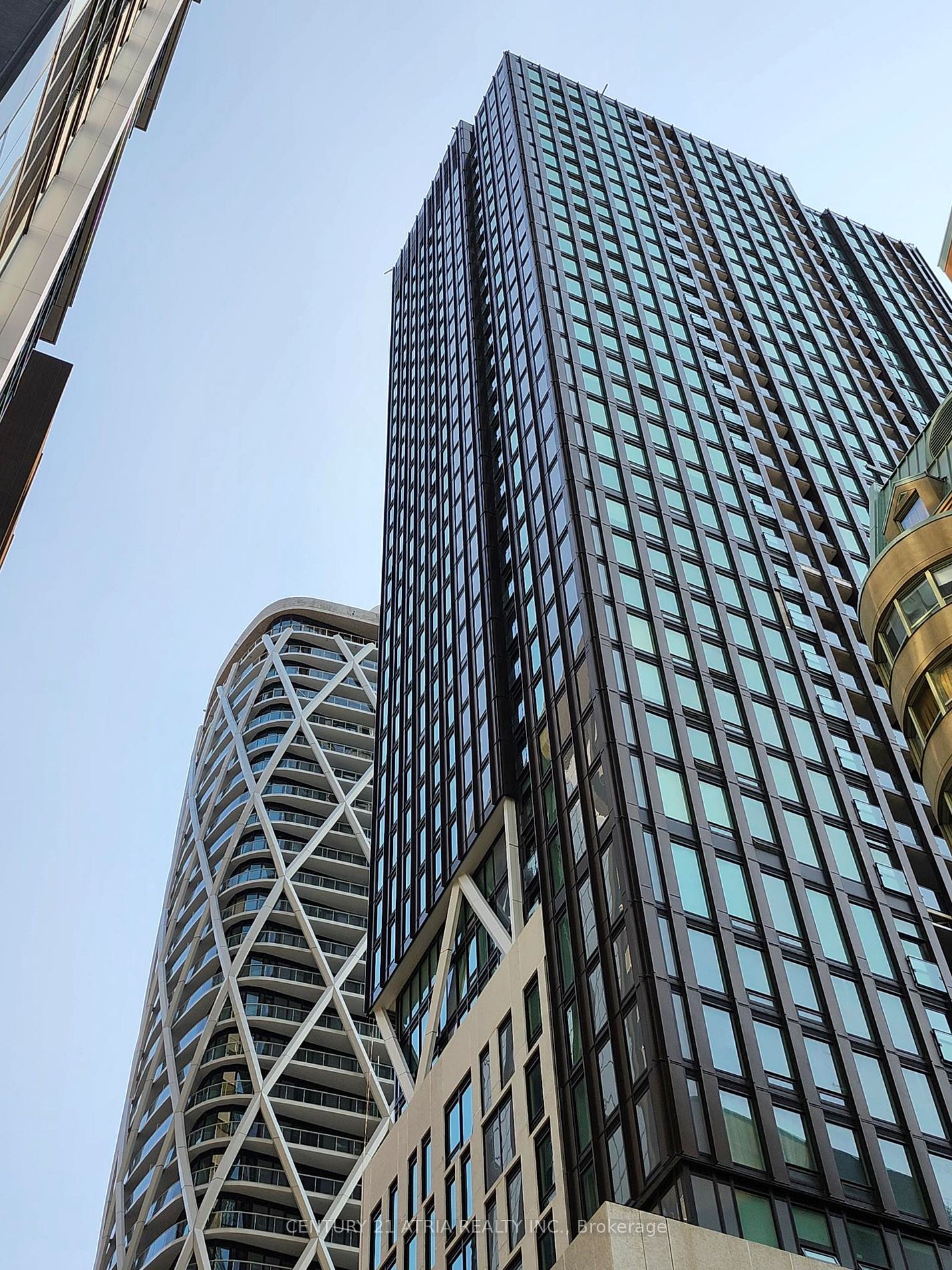 2402 - 238 Simcoe St, Toronto | Leased, C11429501 | Condos.ca