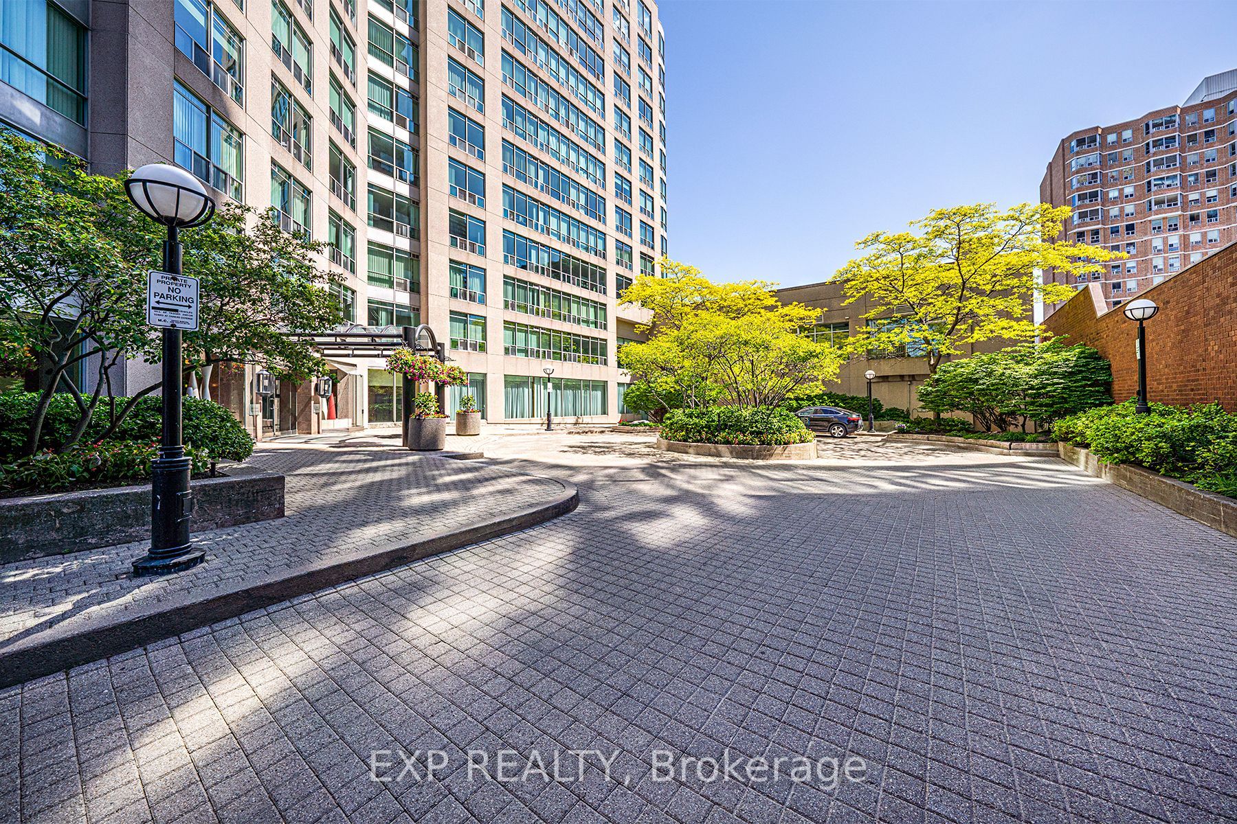 PH113 - 942 Yonge St S, Toronto | Leased, C11902253 | Condos.ca