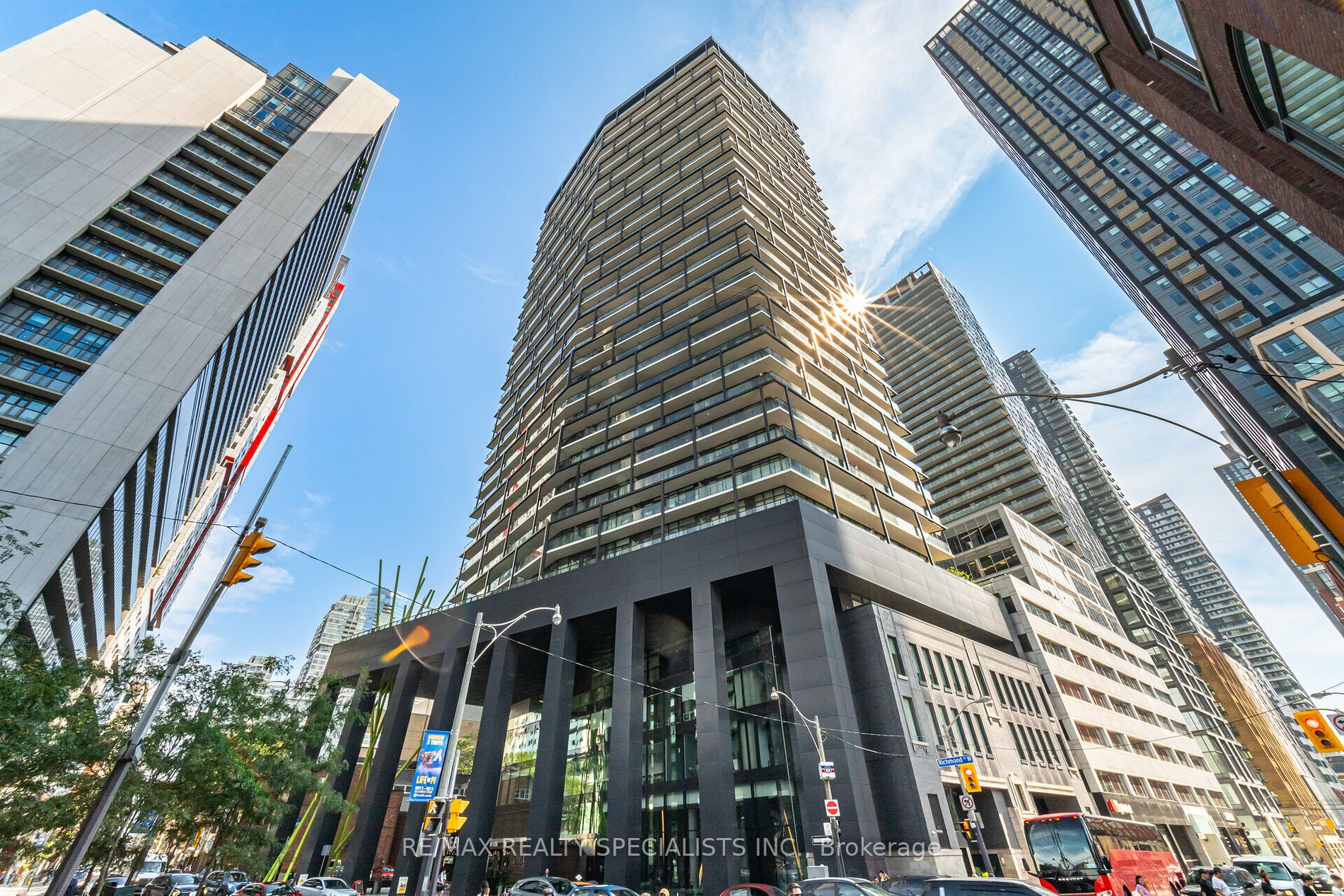 3012 - 125 Peter St, Toronto | For Sale @ $598,800 | Condos.ca