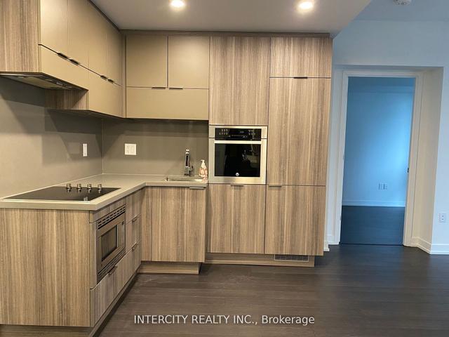 1407 - 39 Roehampton Ave, Toronto | For Rent @ $2,700 | Condos.ca