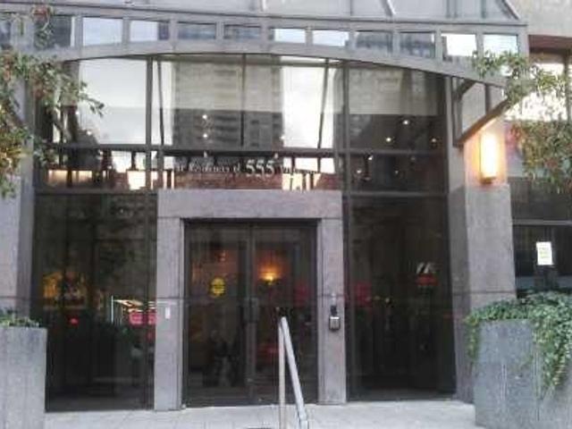 808 - 555 Yonge St, Toronto | Sold, C3134363 | Condos.ca