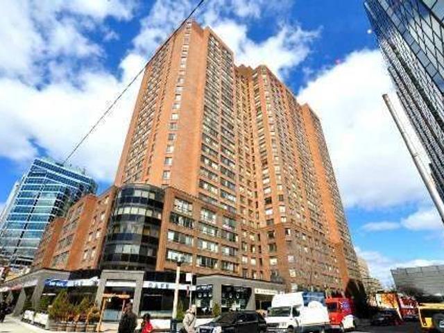 1403 - 633 Bay St, Toronto | Sold, C3185513 | Condos.ca