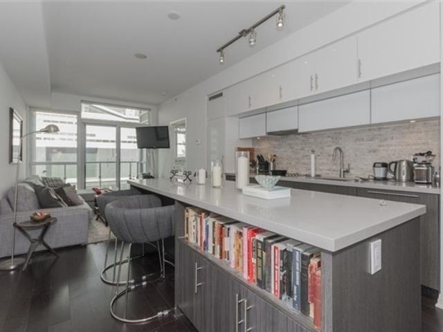 521 - 8 Mercer St, Toronto | Sold, C3644827 | Condos.ca