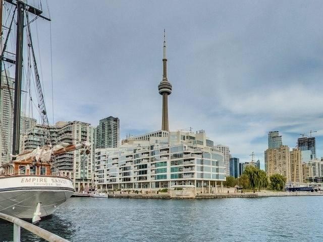 707 - 401 Queens Quay W, Toronto | Sold, C3654383 | Condos.ca