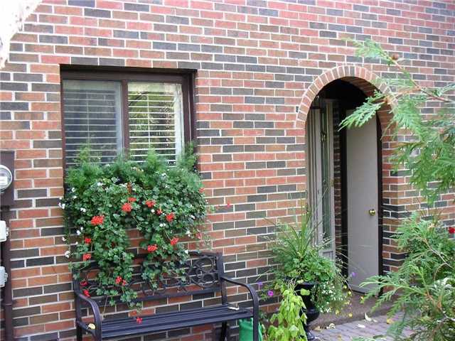 7 Yetta Shepway, North York | Sold, C3686397 | Condos.ca