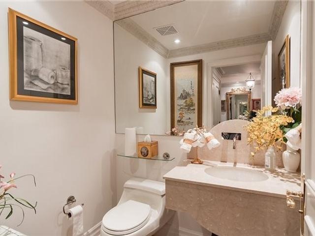 314 - 38 Avenue Rd, Toronto | Terminated, C4058550 | Condos.ca