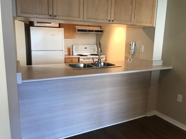 610 - 889 Bay St, Toronto | Leased, C4217616 | Condos.ca