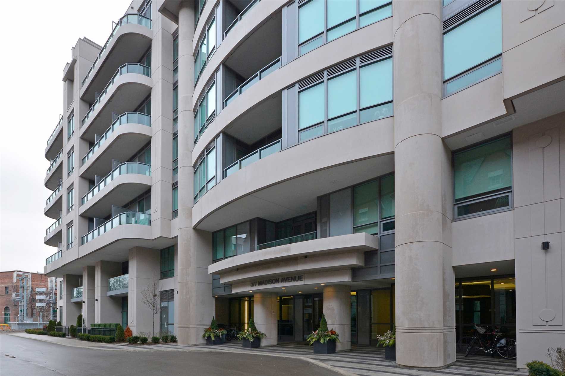 202 - 377 Madison Ave, Toronto | Sold, C4335090 | Condos.ca