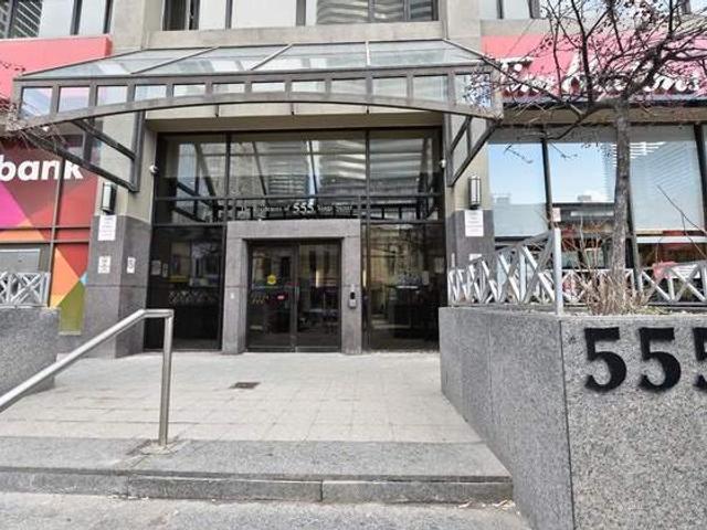 813 - 555 Yonge St, Toronto | Sold, C4405308 | Condos.ca