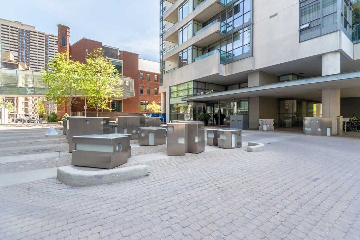 809 - 281 Mutual St, Toronto | Sold, C4677464 | Condos.ca