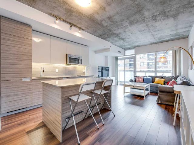 704 - 210 Simcoe St, Toronto | Expired, C4813595 | Condos.ca