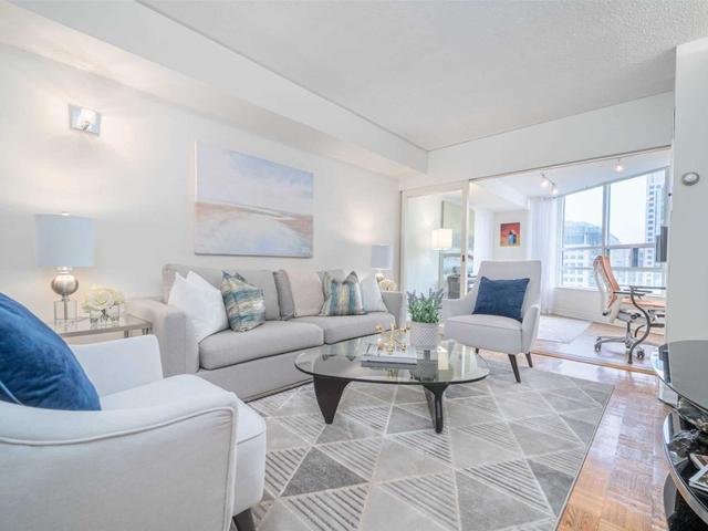 1602 - 71 Simcoe St, Toronto | Sold, C4905843 | Condos.ca