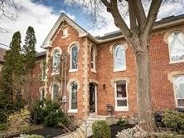 5 Rose Ave, Toronto, ON | Condos.ca