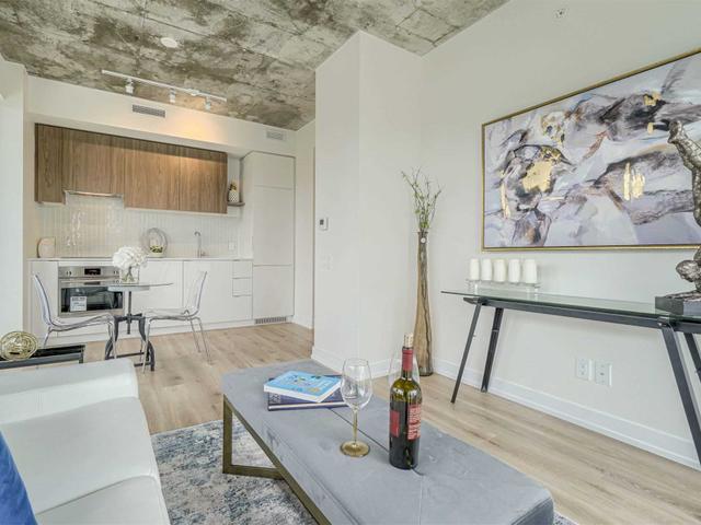 1103 - 161 Roehampton Ave, Toronto | Sold, C4976388 | Condos.ca