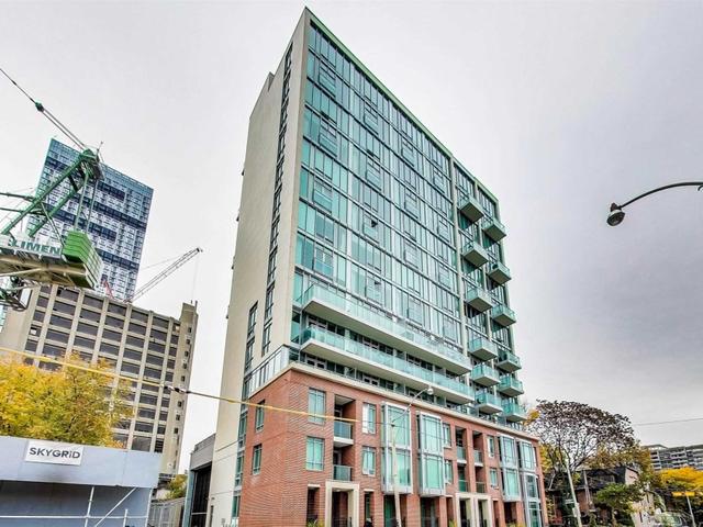 220 George St, Toronto, ON | MrLOFT.ca
