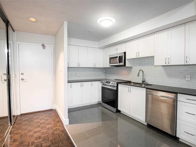 1102 - 77 Roehampton Ave, Toronto | Leased, C5055722 | Condos.ca