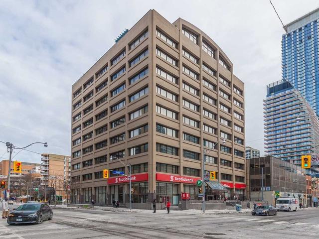 808 - 555 Yonge St, Toronto | Sold, C5102864 | Condos.ca