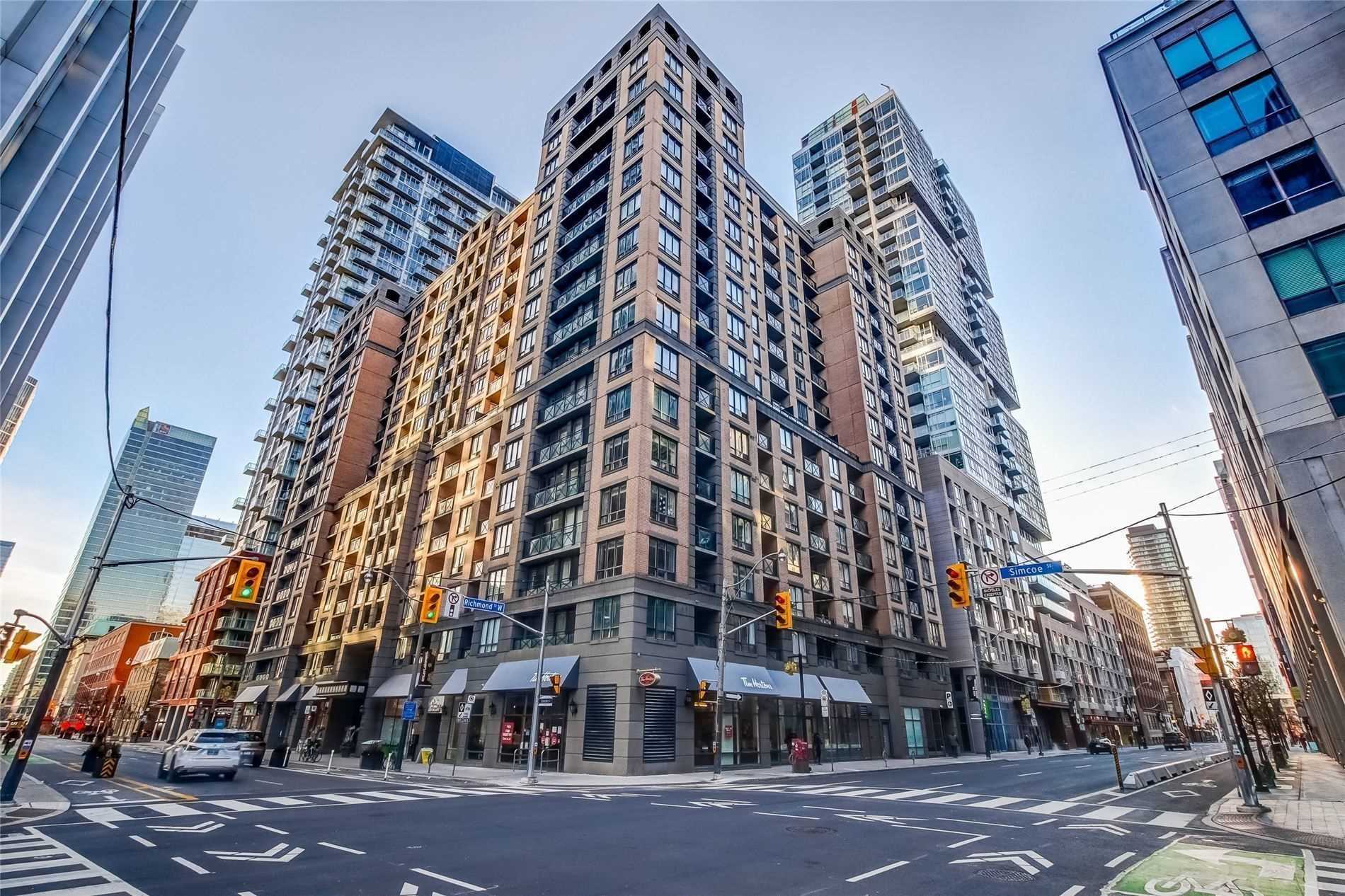 315 - 140 Simcoe St, Toronto | Leased, C5108287 | Condos.ca
