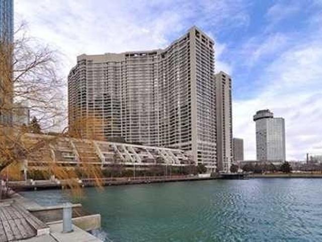 65 Harbour Square, Toronto, ON | Condos.ca