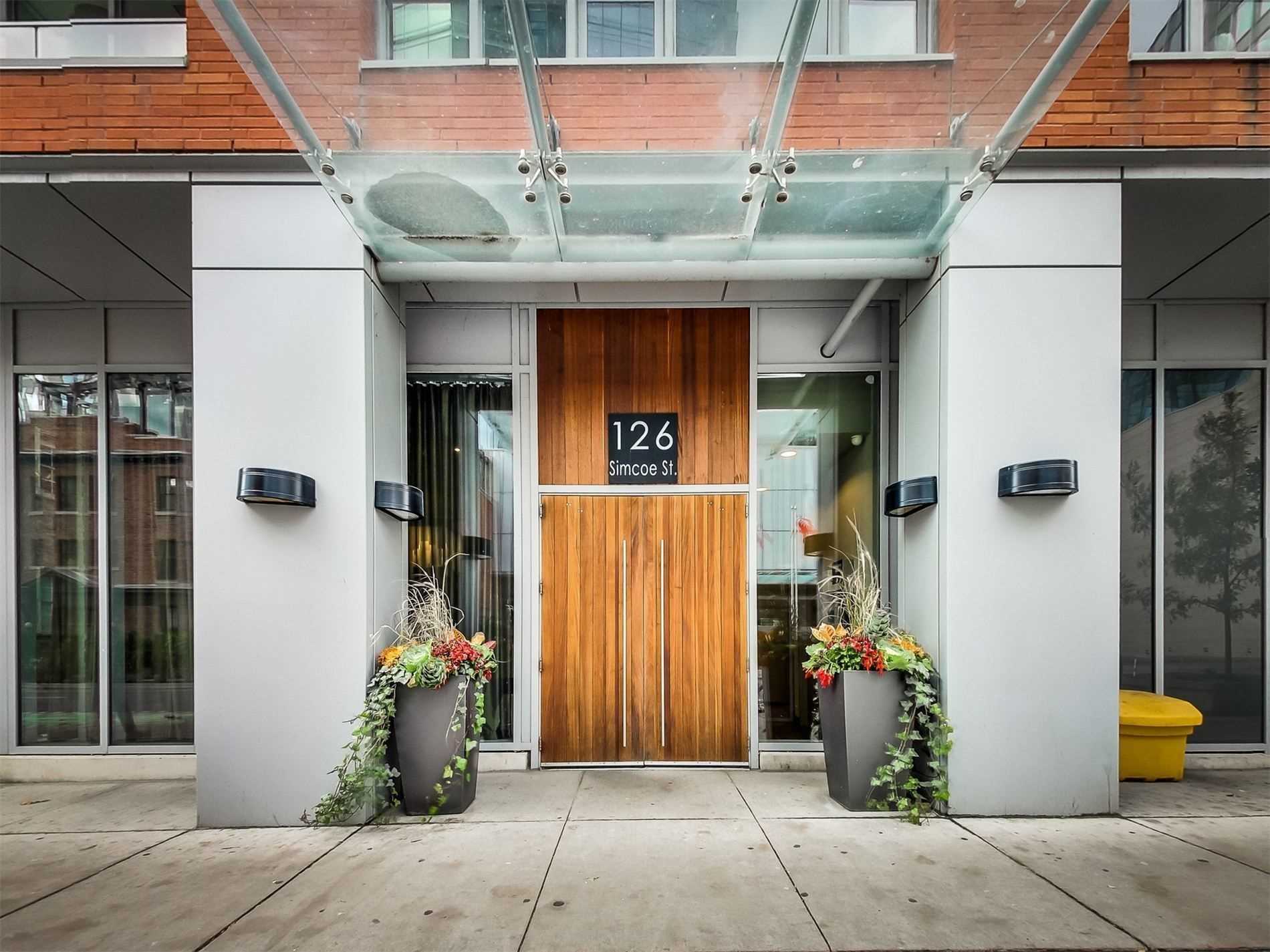 807 - 126 Simcoe St, Toronto | Terminated, C5144327 | Condos.ca