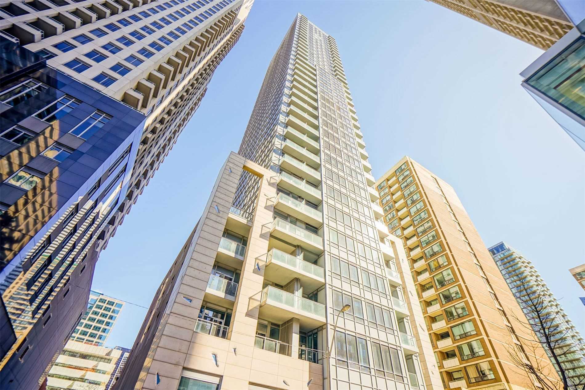 2303 - 21 Balmuto St, Toronto | Leased, C5144974 | Condos.ca