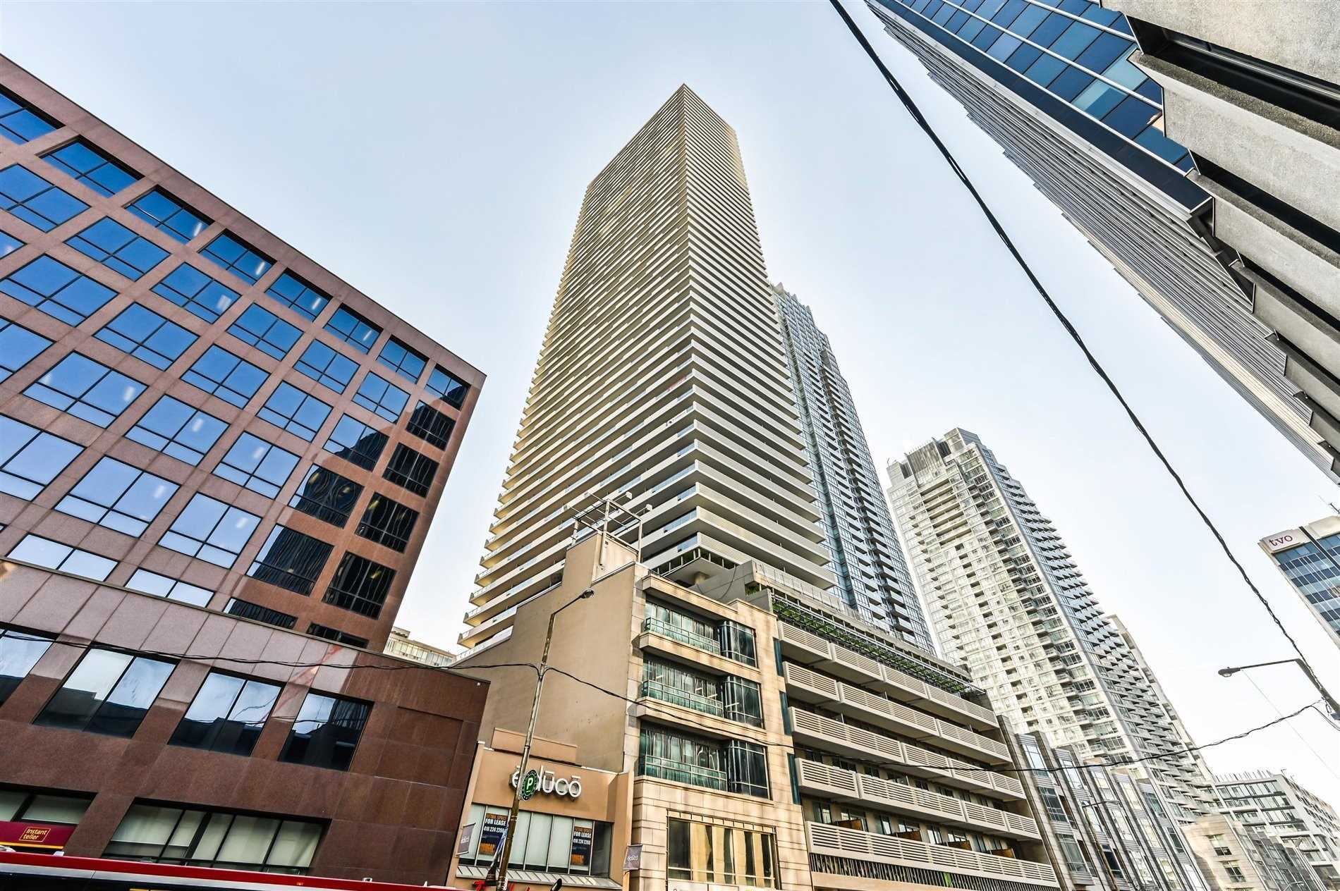 1307 - 2221 Yonge St, Toronto | Unavailable, C5149403 | Condos.ca