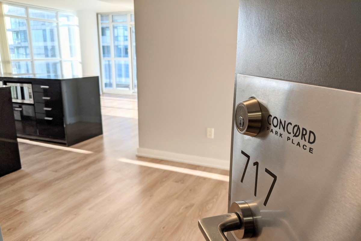 717 - 19 Singer Crt, North York | Sold, C5159205 | Condos.ca