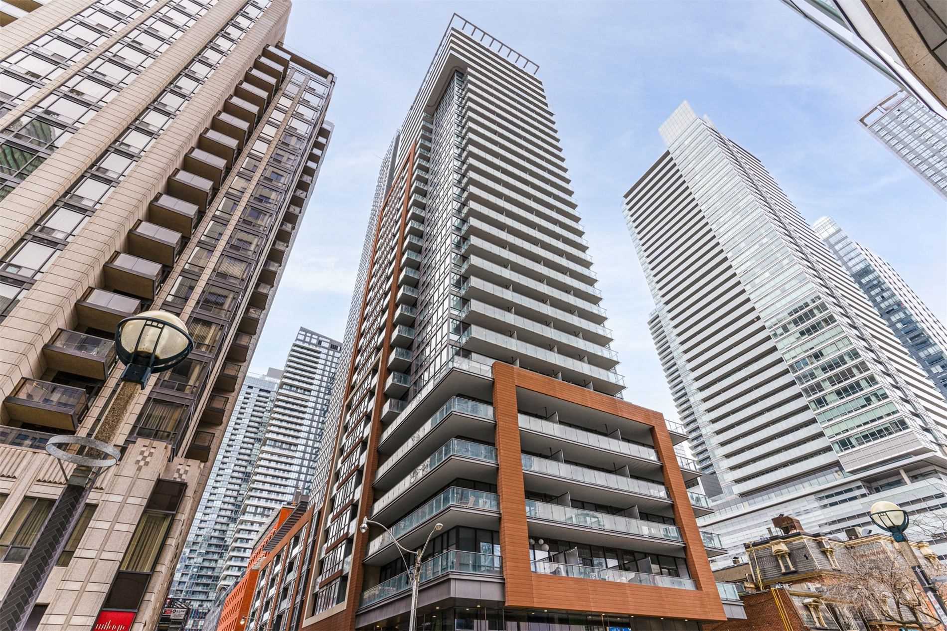 317 - 8 Mercer St, Toronto | Leased, C5178870 | Condos.ca