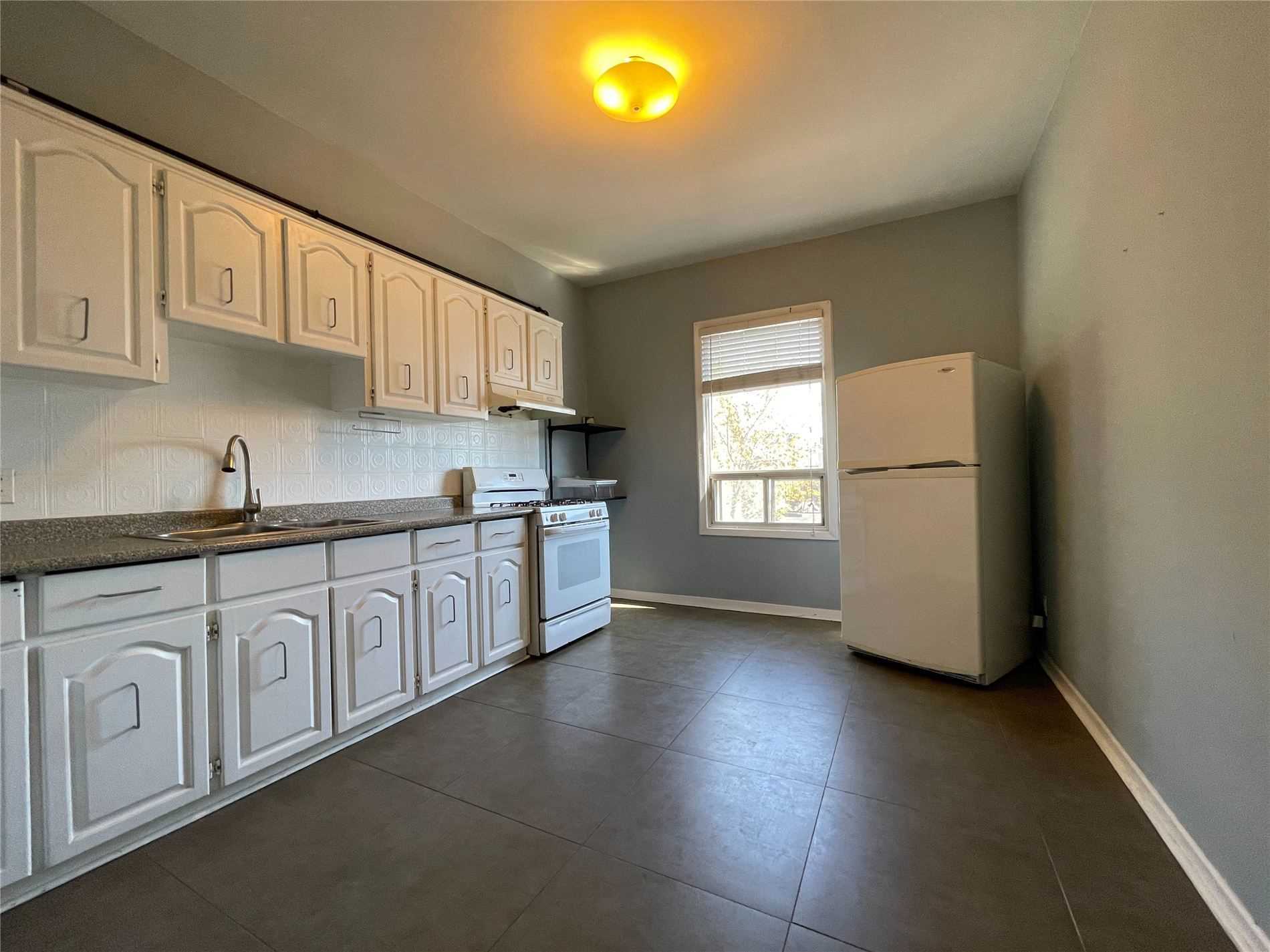 2nd Flr - 59 Robinson St, Toronto | Leased, C5238113 | Condos.ca