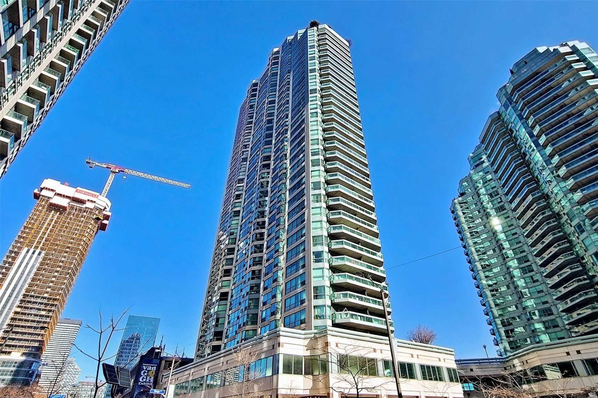 PH10 - 10 Yonge St, Toronto | Sold, C5250050 | Condos.ca