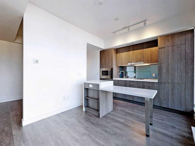 501 - 215 Queen St W, Toronto | Leased, C5263087 | Condos.ca